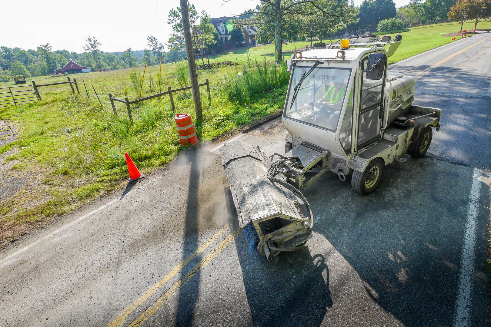 Astec FB-100 Asphalt Broom - Astec